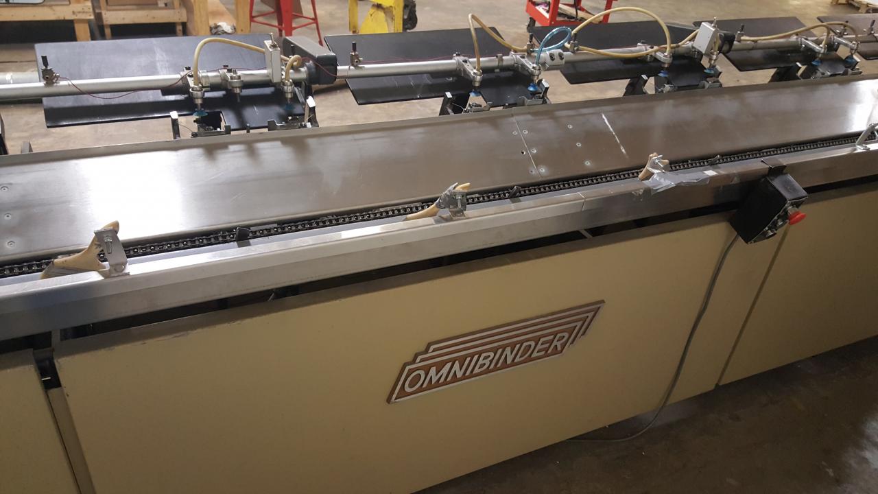 Lot #49: Harris Macey OMNIBINDER 9 Pocket Collator/Stitcher with Offset ...